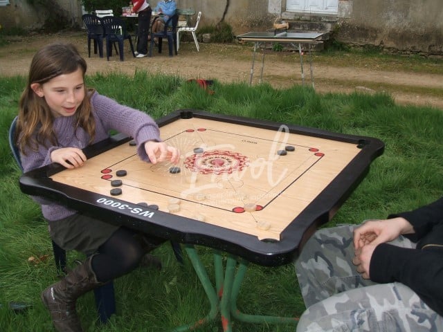 Jeu en bois billard indien : le carrom